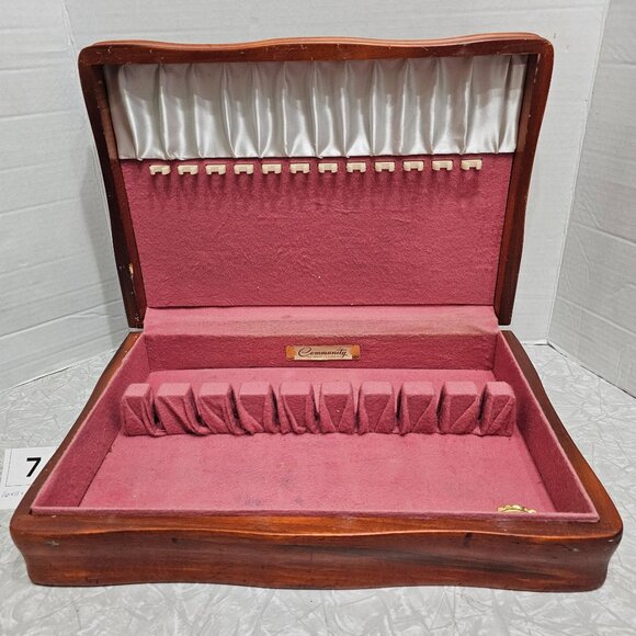 Oneida | Dining | Oneida Wood Flatware Chest Silverware 6 Anti Tarnish ...